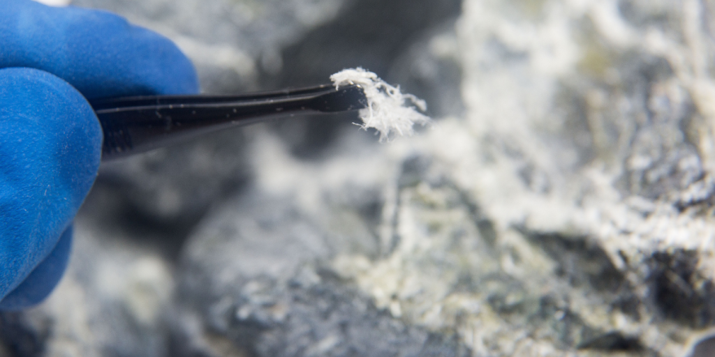 Le differenze tra amianto friabile e amianto compatto, quale è il più ...